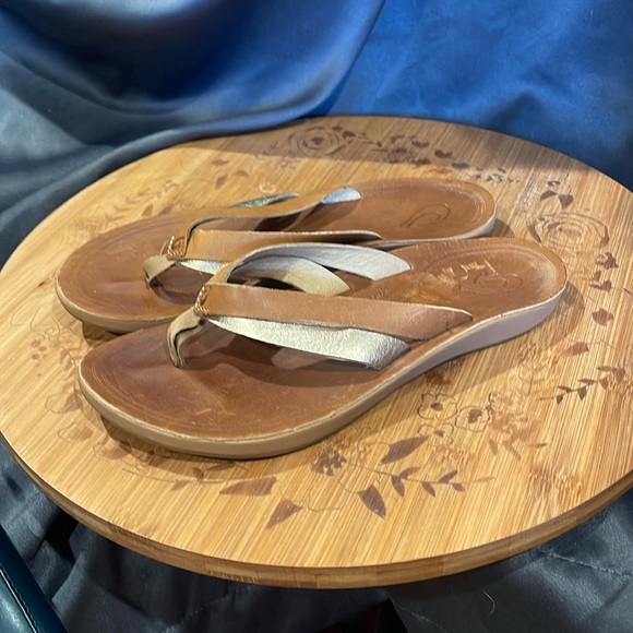 OluKai | Shoes | Olukai Kaekae Leather Upper Flip Flops Size Size 7 Tan ...